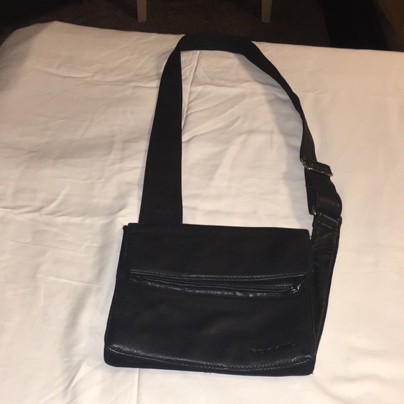 Fossil | Bags | Ladies Black Cross Body Bag Fossil With Adjustable ...